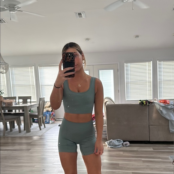 Other | Sleek Green Workout Set | Poshmark